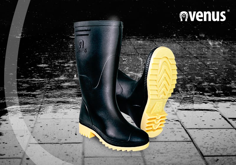 ¿Qué calzado usar en épocas de lluvias? - Plasticaucho